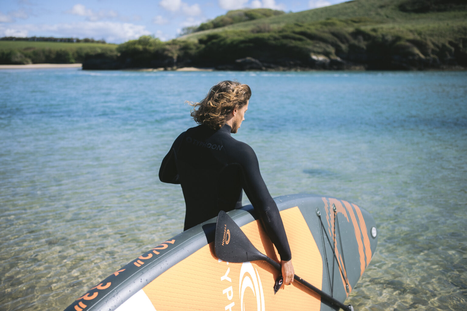 What to wear to keep warm when stand-up paddle boarding